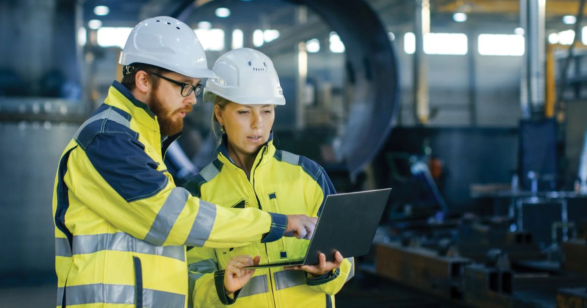 You Could Be Exposed To Minor Bumps In Your Job. What Class Of Hard Hat ...